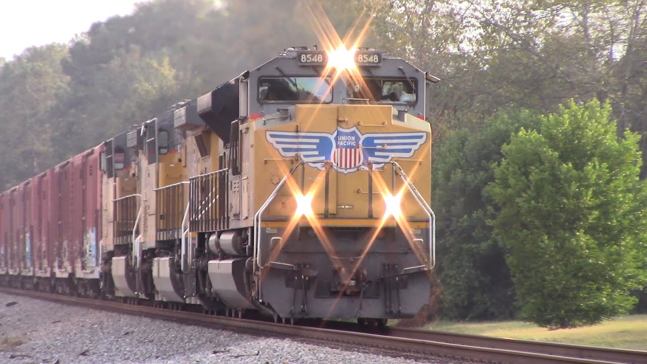 UP 8548 w/nice K5LLA leads NS 330 in Vienna, GA 10/13/22 - YouTube