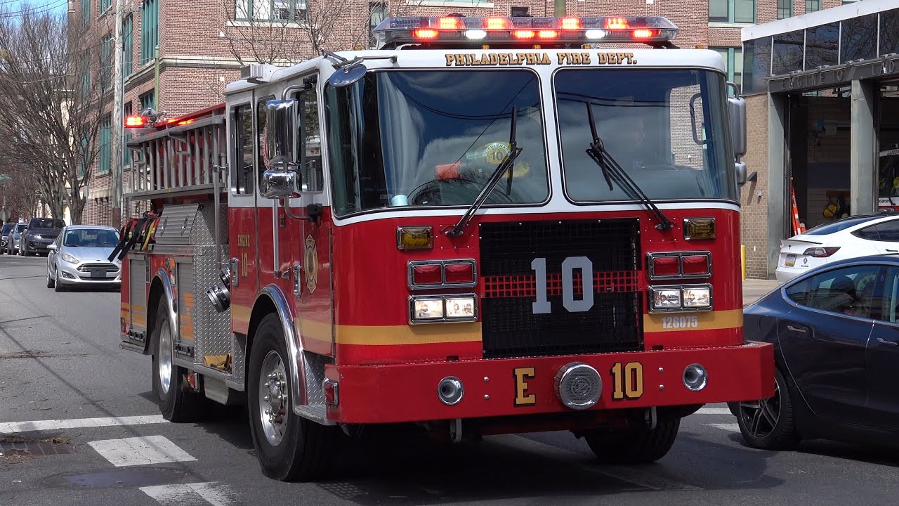 Philadelphia Fire Department Engine 10 Respoonding - YouTube