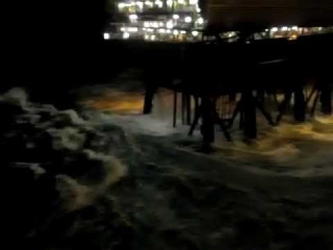 Huge wave hits the North Alwyn North Sea - YouTube