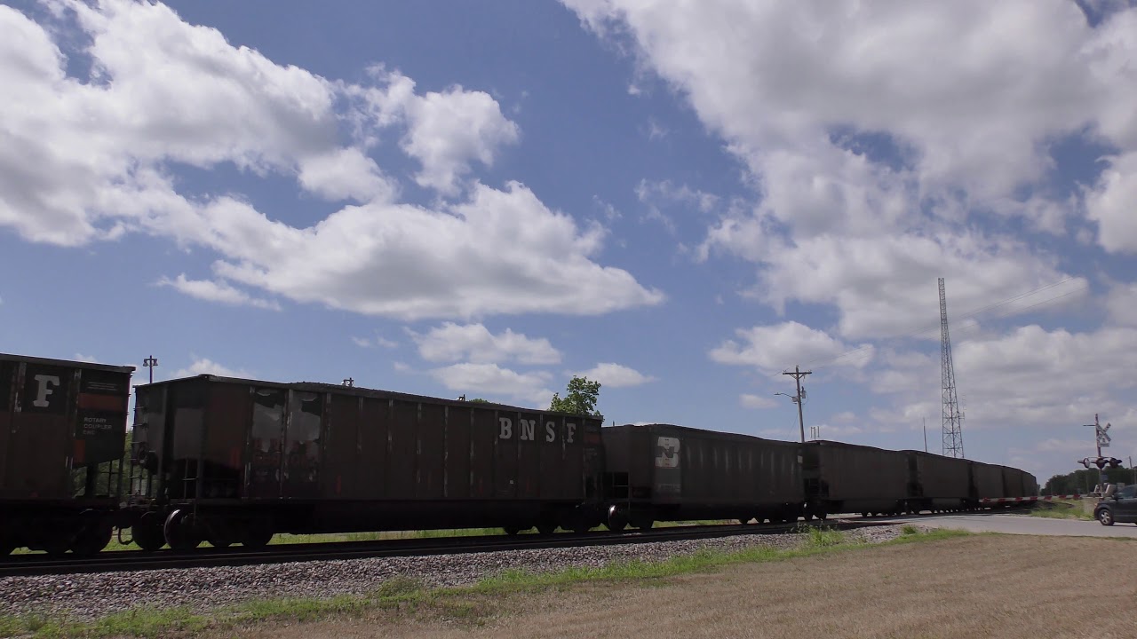BNSF 5735 With NS 2701 Lead A Coal Train @ Chariton, IA 4K - YouTube