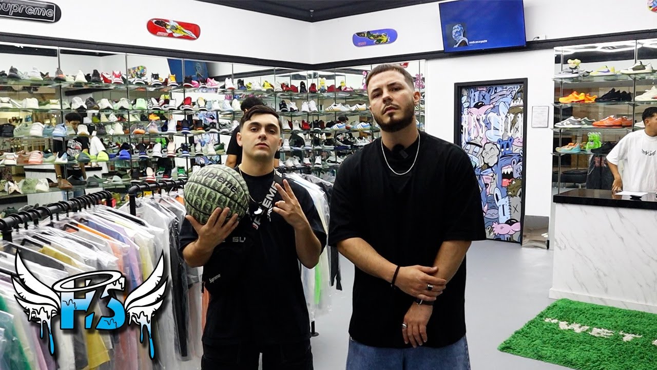 Tour de la NUEVA Tienda de RESTOCKED HS - YouTube