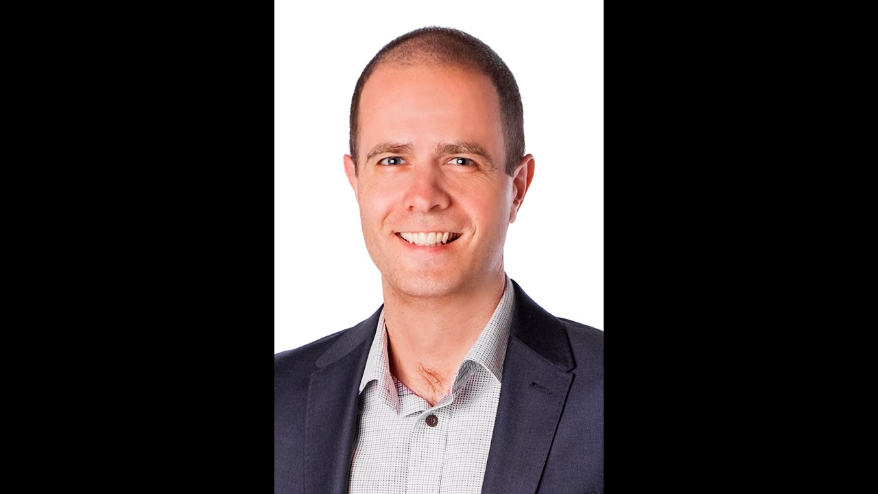 Gavin Weekley - Guardian Realty auction - YouTube