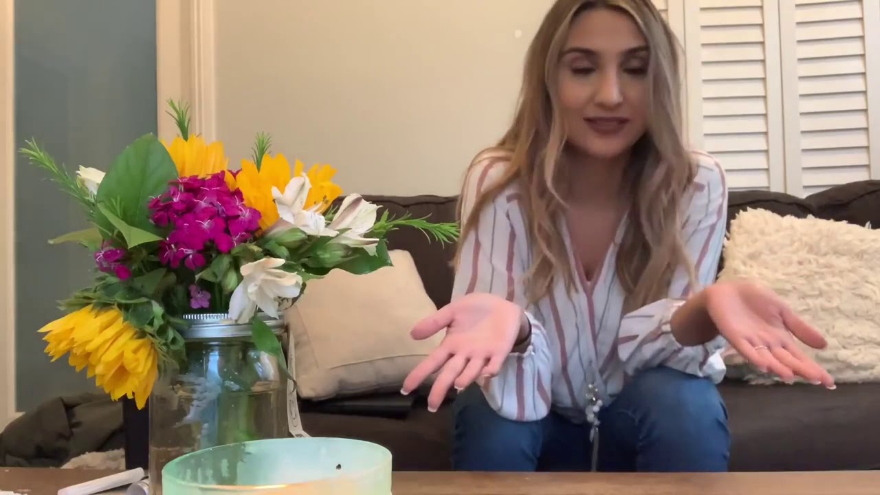 @It'sJustJess - BOOB JOB VLOG! 405cc moderate profile with Dr Peter ...