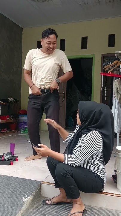 laki laki serba salah didepan istri 🤣🤣 #ngakak #kontenjawa #lucu #funny #komedi - YouTube