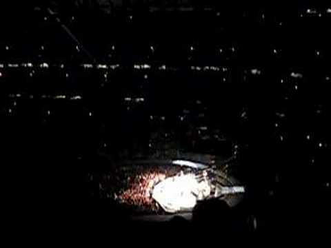 U2 Chicago 9-21-2005 Vertigo Concert - Elevation (Cut-off)
