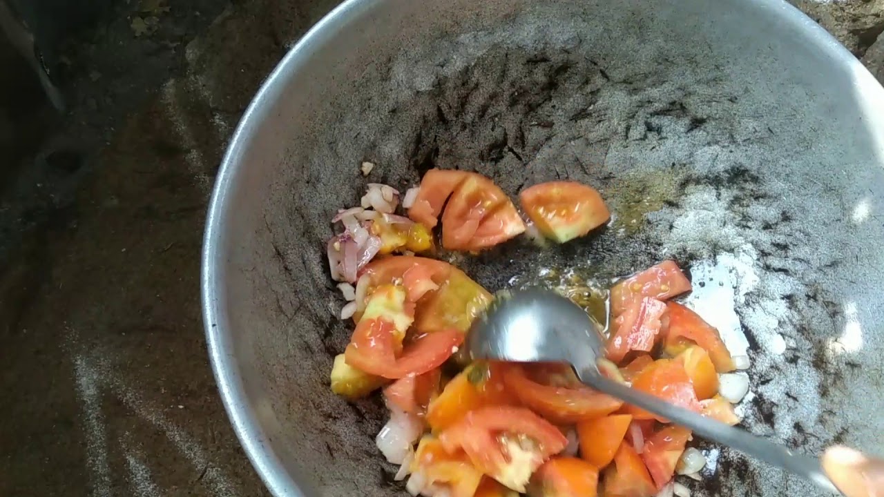 Puli kulambu gramathu samayal - YouTube