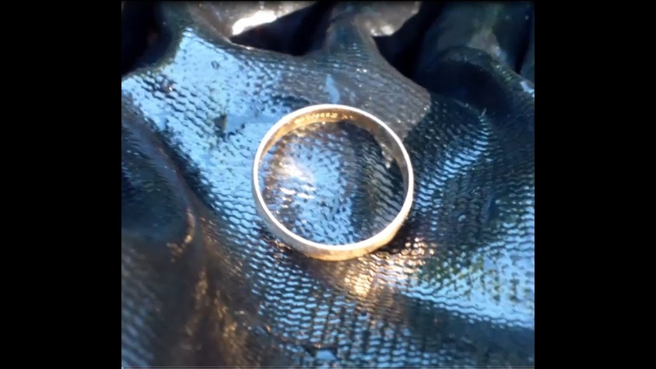 Metal Detecting Gold! Water Finds In The River With The Garrett AT Pro ...