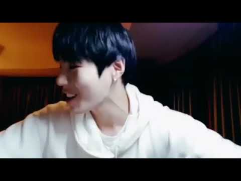 Wannaone Hasungwoon in V live and he calling Daniel