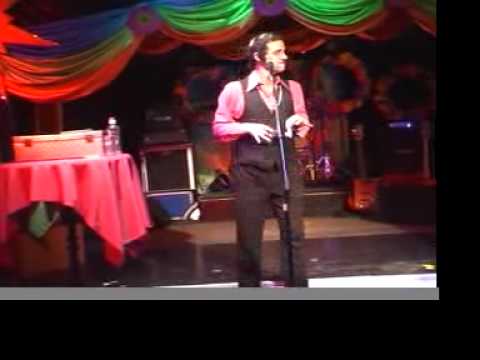 tony Garrulo eats razor blades - YouTube