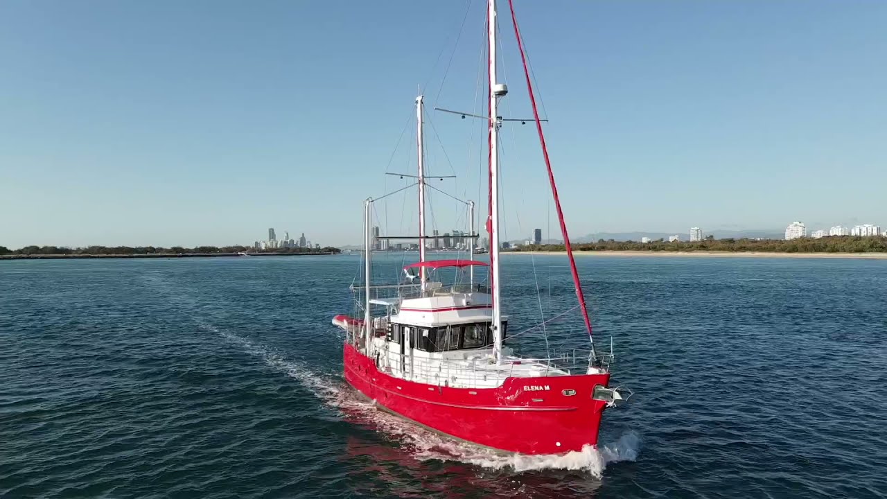 Diesel Duck 46 + 2 Long Range Motor Cruiser - YouTube