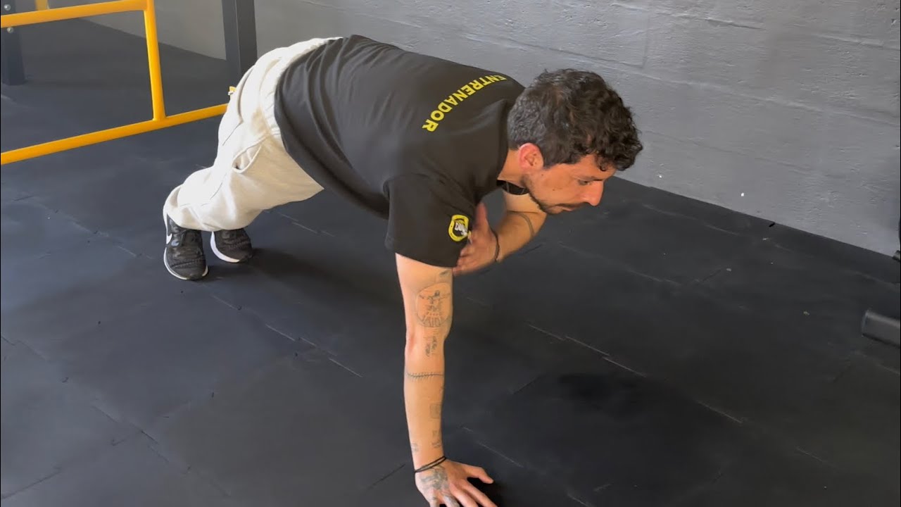 Shoulder touch - YouTube