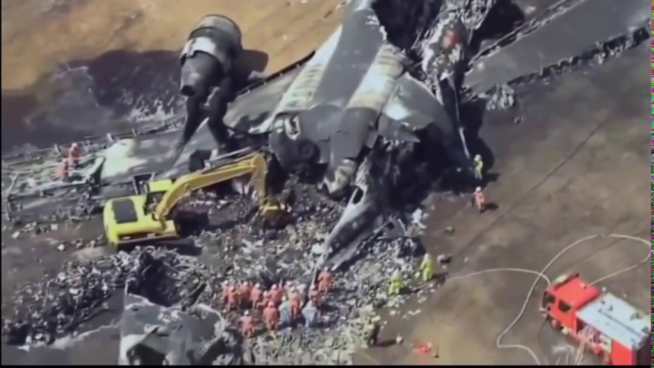 FedEx Express Flight 80 Crash - YouTube