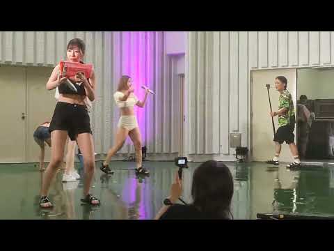 LOVE IZ DOLL ① 水着メンバーKYUN2 SPLASH 2023 2023 8/5（土）上野野外ステージ - YouTube