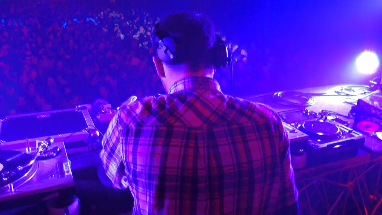 BLAWAN live @ ALTAVOZ Venezia ITA by LUCA DEA video2 - YouTube Music