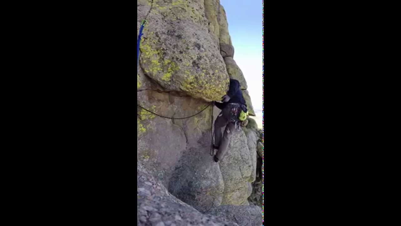 Paul doing jump traverse on Durrance (Devils Tower) - YouTube