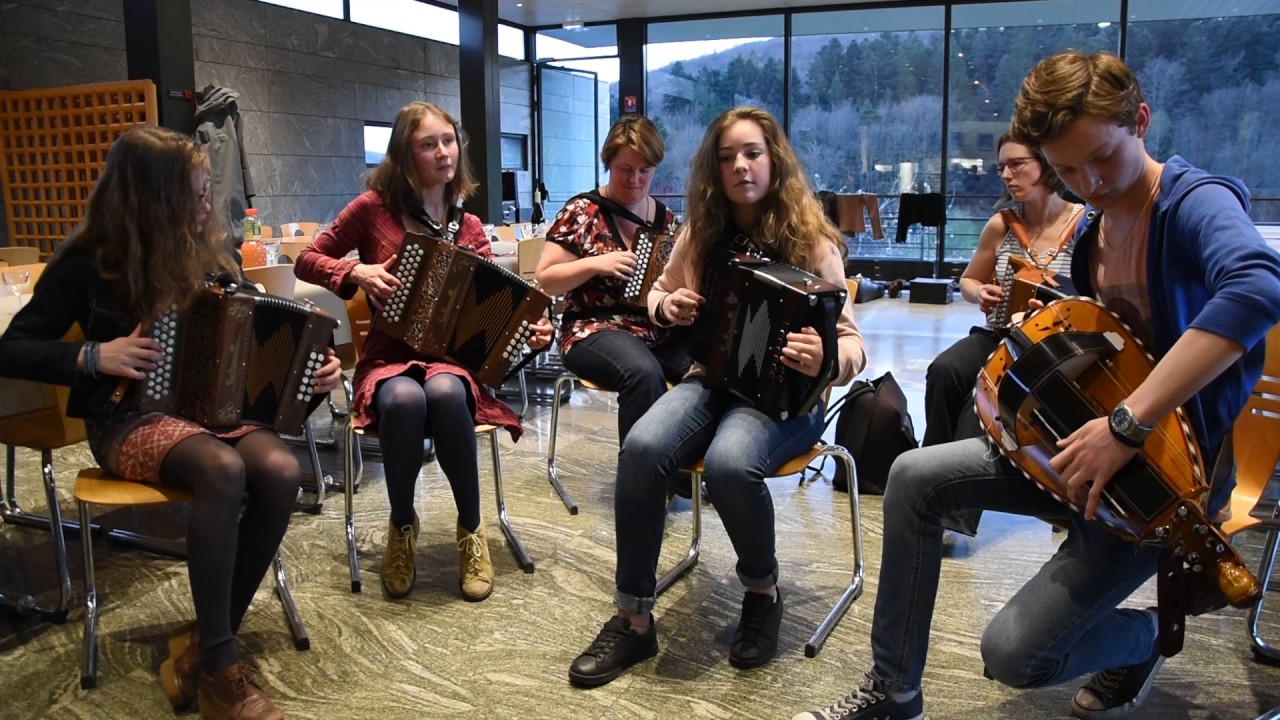 Musique Traditionnelle Gauloise - YouTube