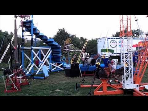 Life-Size Mouse Trap at Maker Faire 2010 NYC - YouTube