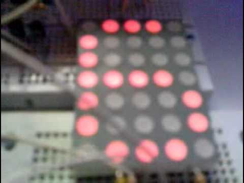 Dot Matrix Display mit Atmega8 - YouTube