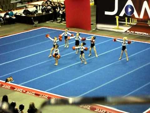 Lilliana-Modesto Broncos Pee Wee - YouTube