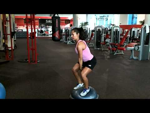 KETTLE BELL SWING A PRESS DE HOMBRO CON BOSU BALL (ANGIE SALGADO)