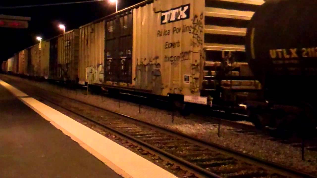 WSOR EMD SD40-2 4076 4008 4002 T001 Grays Lake Metra Station - YouTube