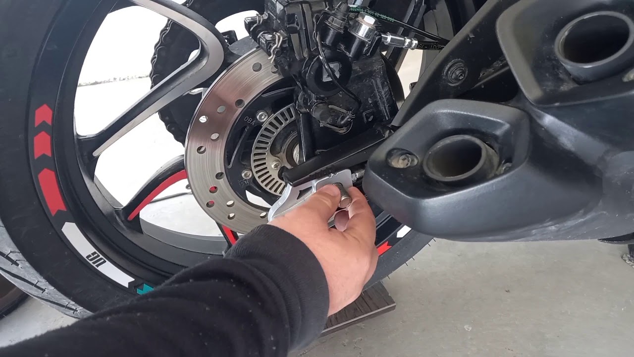 DOMINAR 400 | DOMINAR 400 UG | INSTALACIÓN DE PORTA SPOOL - YouTube