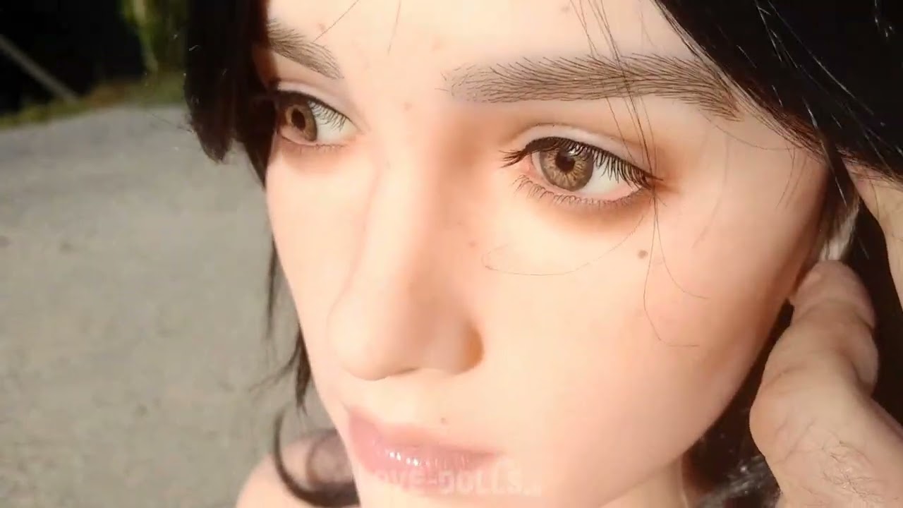 Game Lady Ellie N°2 : détails des taches de rousseur - YouTube