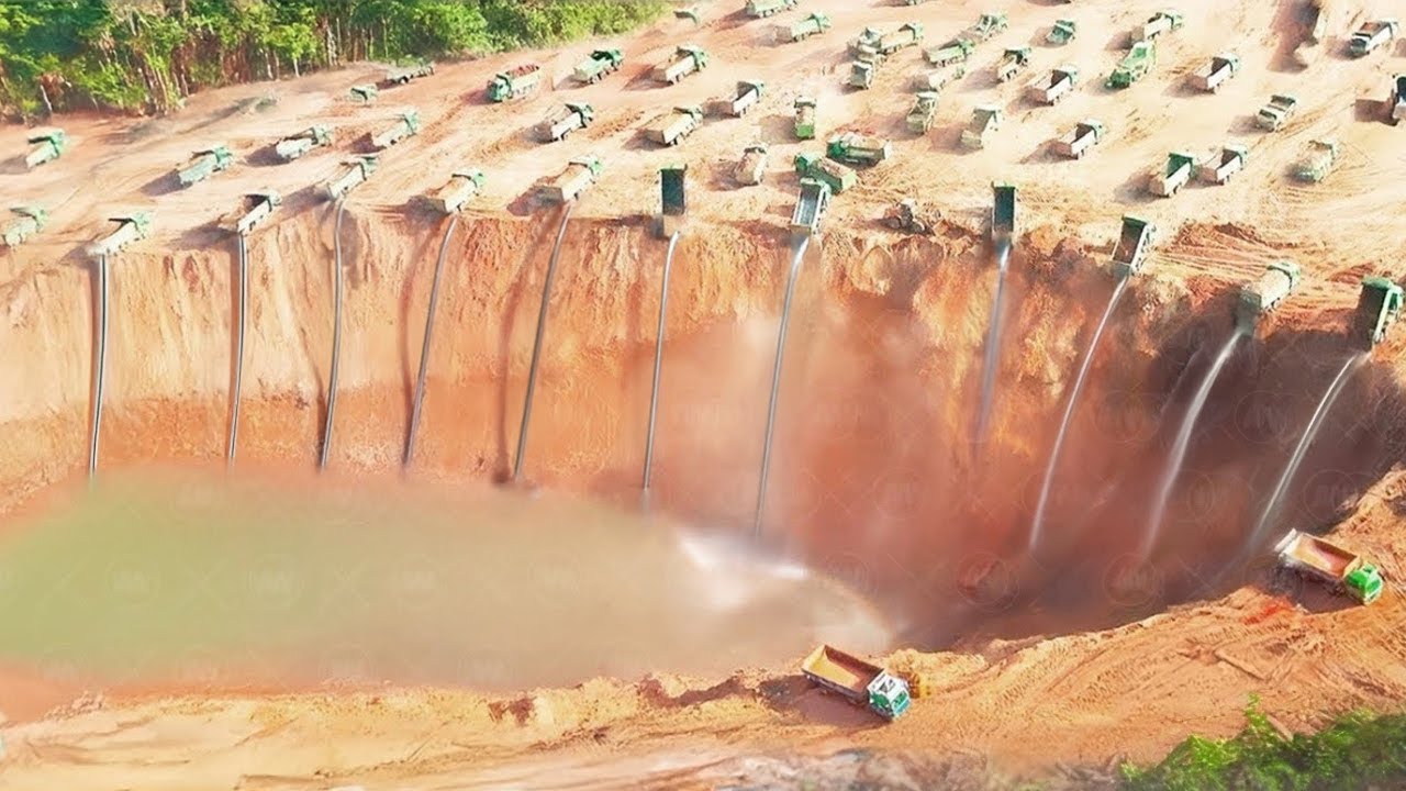 Egypt Removed Tons of Sand From Sahara to Drain an Underground Lake, in ...
