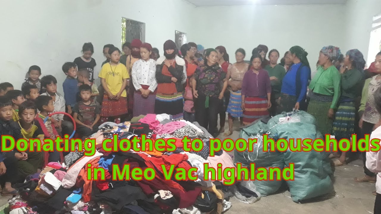 Warm clothes lovingly given to Meo Vac ethnic people - YouTube