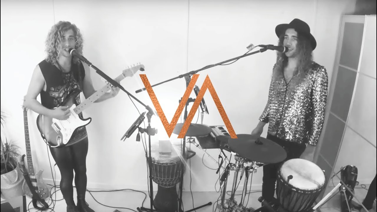 VanderAa ~ Between The Lines (live online) - YouTube