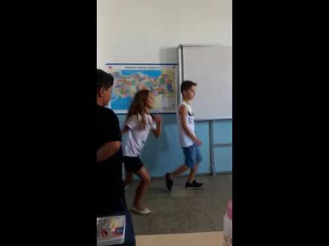 Okulda dans son gün