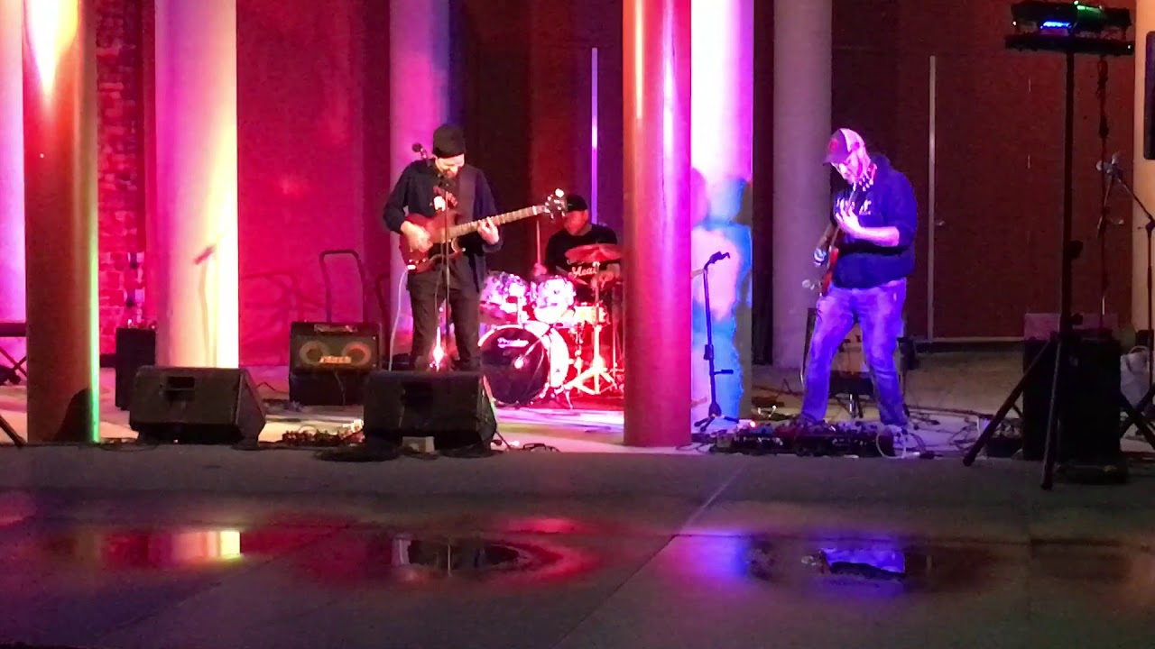 Big Flakes - Discovery Music Festival - YouTube