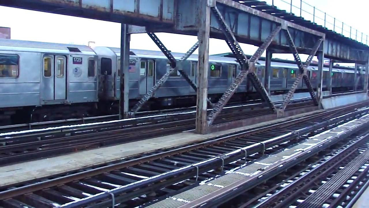 IRT Flushing Line: 111th St - YouTube