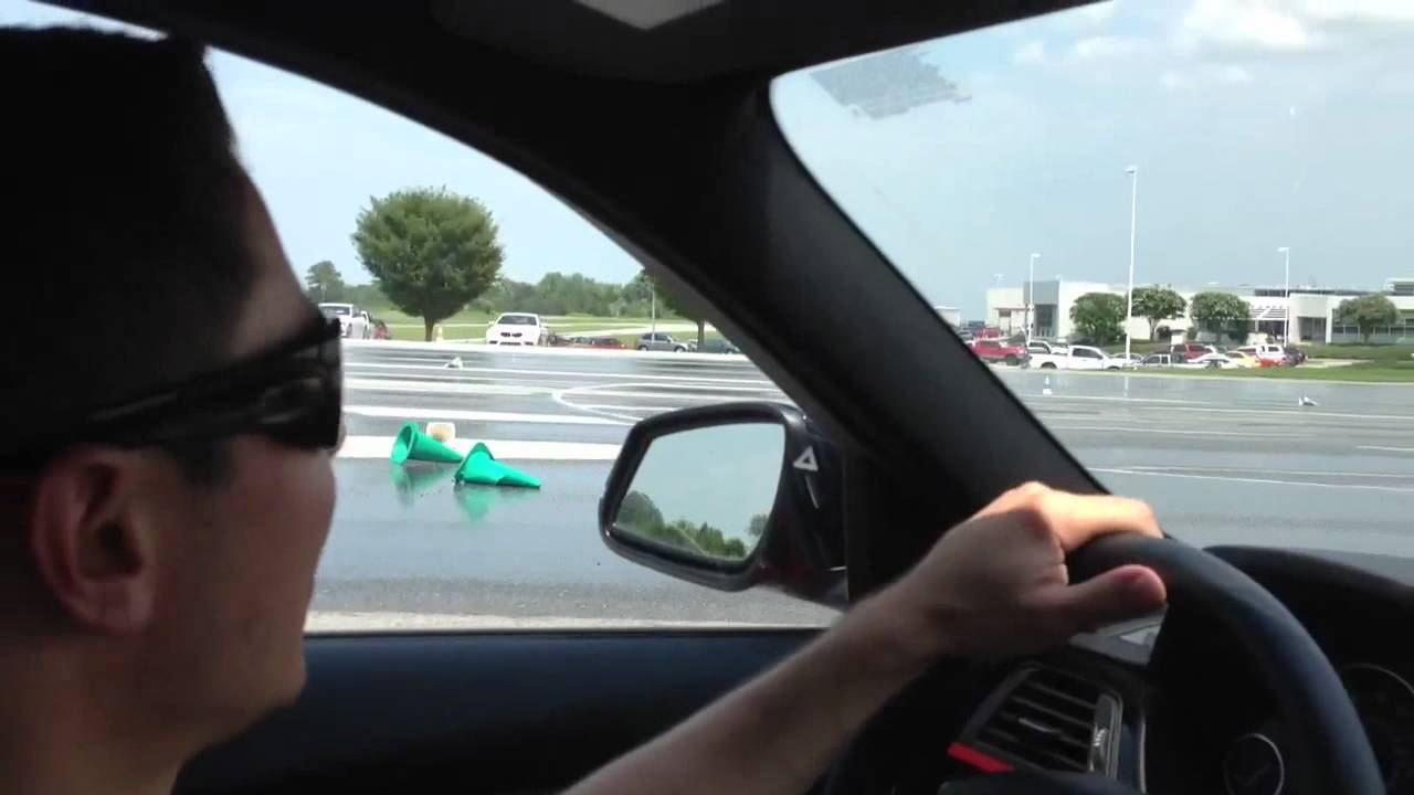 BMW F30 335i rear wheel drive on the skid track - YouTube
