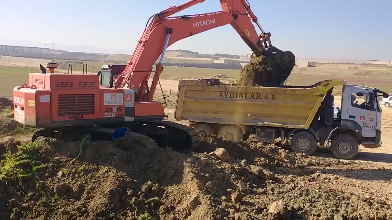 Hitachi 520 Ekskavatör - YouTube
