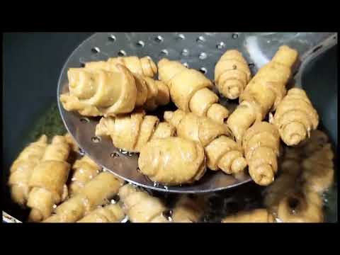 Holi Special Namkin | Holi Special Recipe | Matthri Recipe | Methi ...