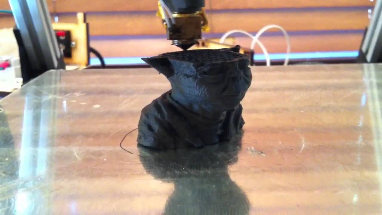 Reprap MendelMax printing yoda 2 - YouTube
