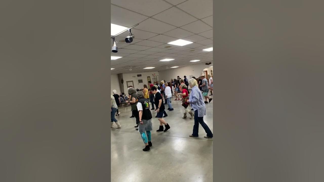 Cowboi Boogie line dance Big Mucci - YouTube
