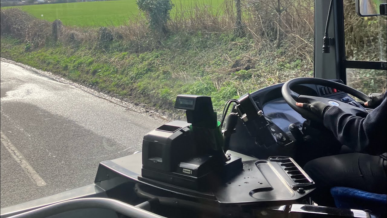 SOUTHERN VECTIS. ROUTE 7. TO YARMOUTH. BUS STAND. FLEET 1670. - YouTube