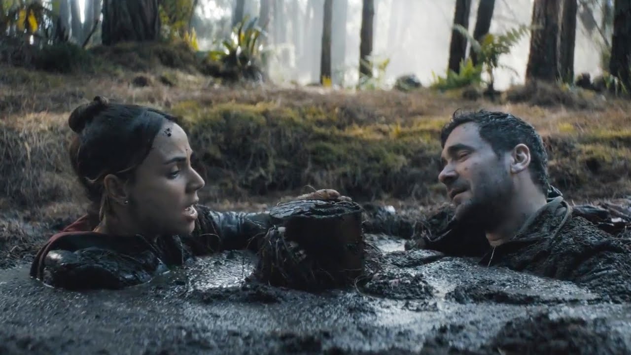 A Couple Is Stuck in a Quicksand For 5 Days, And There Are Many Dead ...