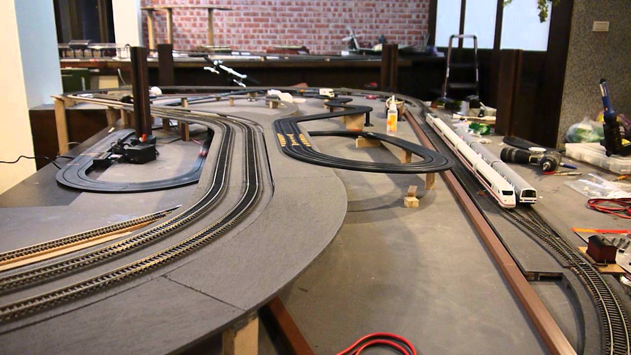 Faller car system truck running on the micro slot car track... - YouTube