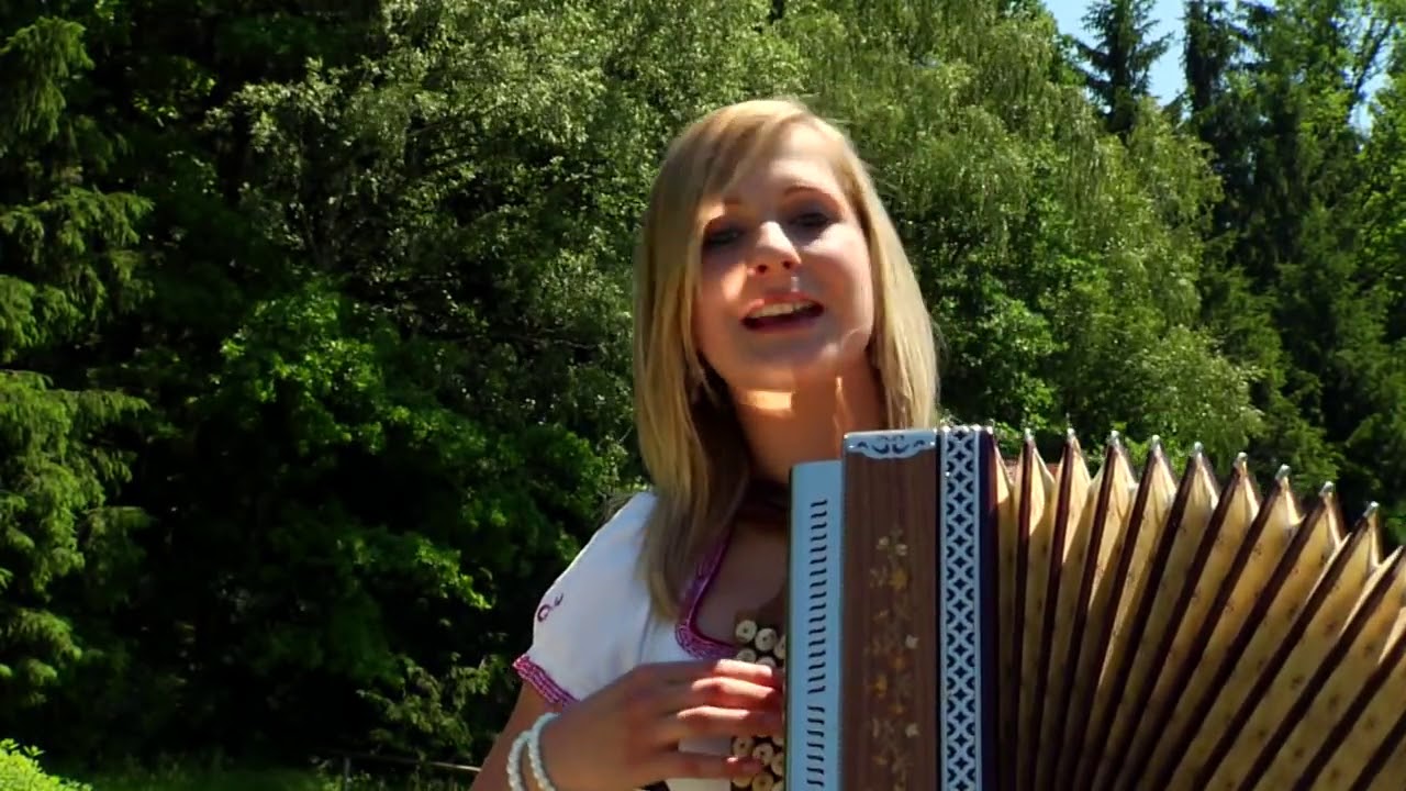 Austrian folk music - "Solche Augen lügen" - Lisa Seidl - YouTube