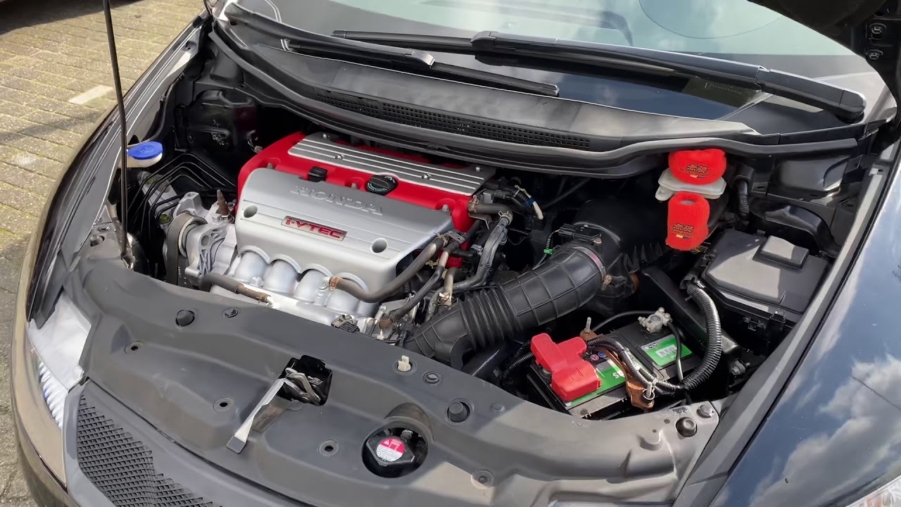 Walk around the Honda Civic FN2 5 doors - YouTube