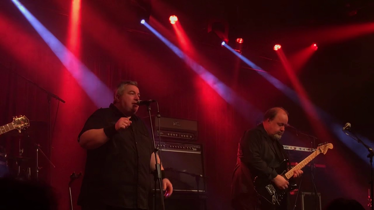 Steve Rothery Band - Three Boats Down From The Candy - YouTube