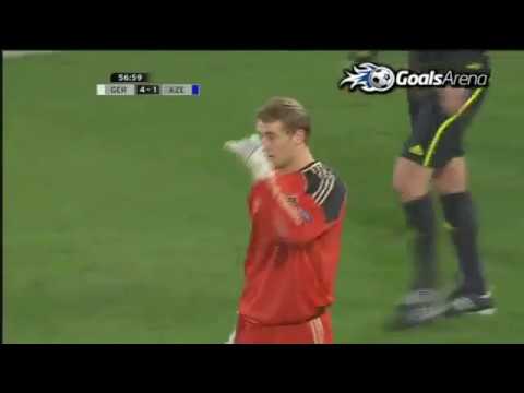 Vaqif Cavadov Manuel Neuer'e kuncden zerbeyle qol vuran ilk futbolcudur