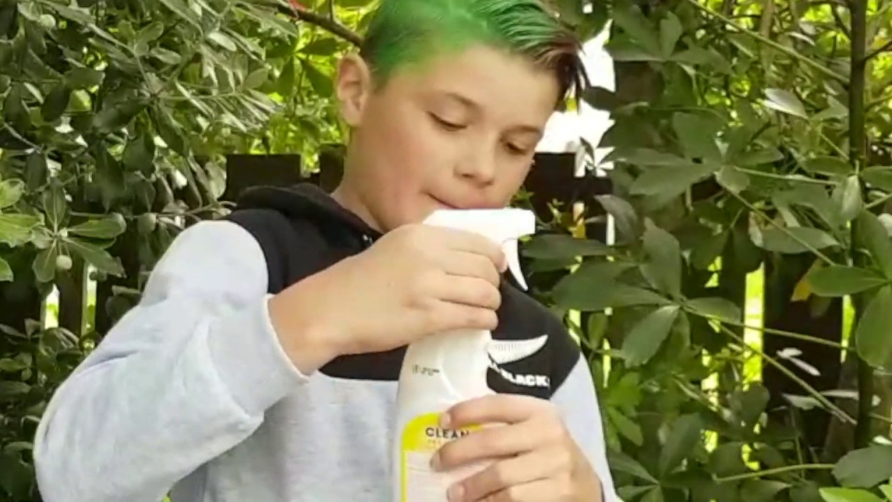 **TOXIC** Spray Bottle PRANK - YouTube