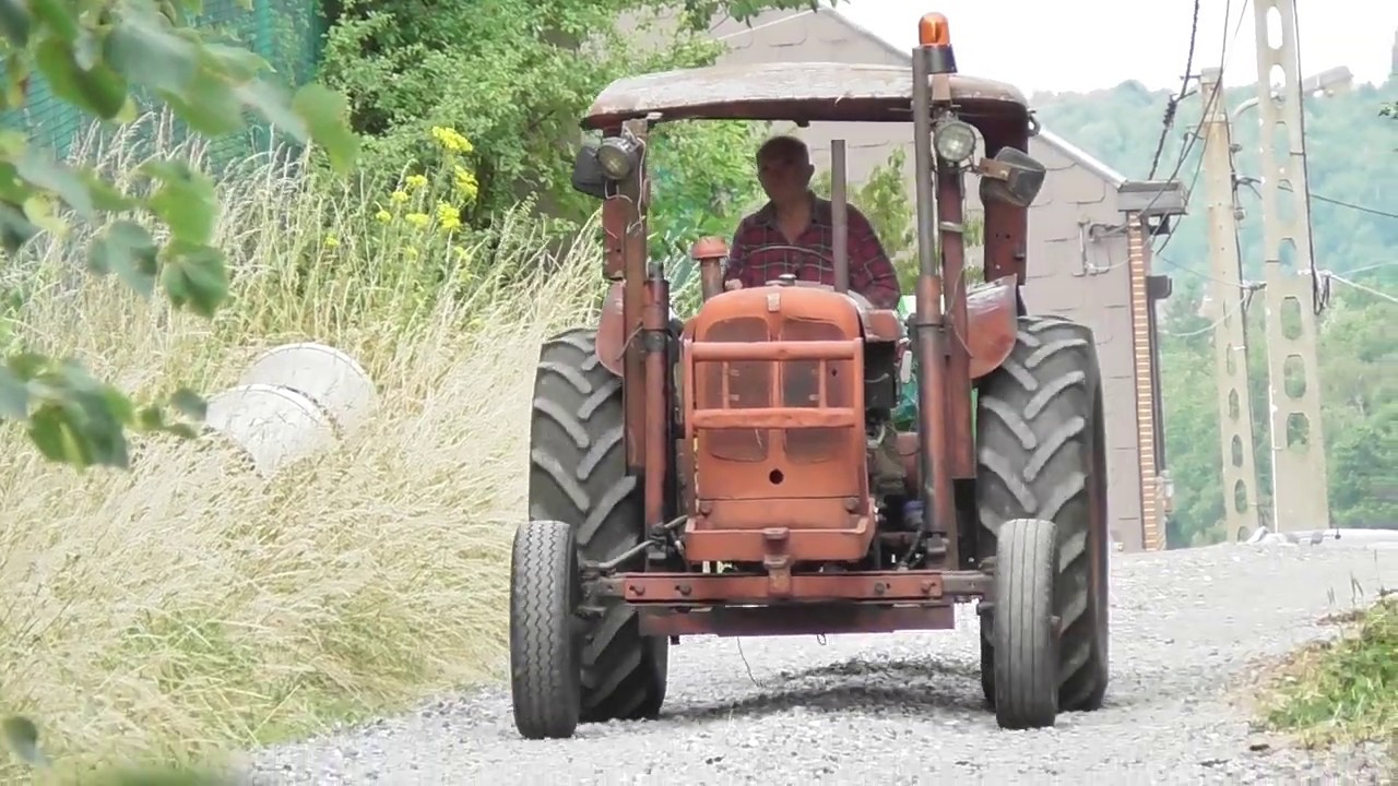 Nuffield 460 BMC Diesel Tractor - YouTube