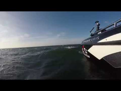 Ranger 618T in ruwe wind - YouTube