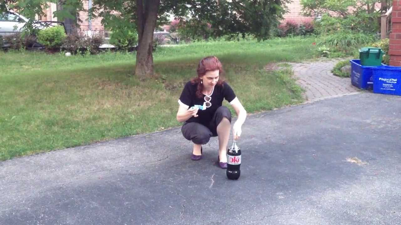 Diet Coke and Mentos Volcano Experiment - YouTube