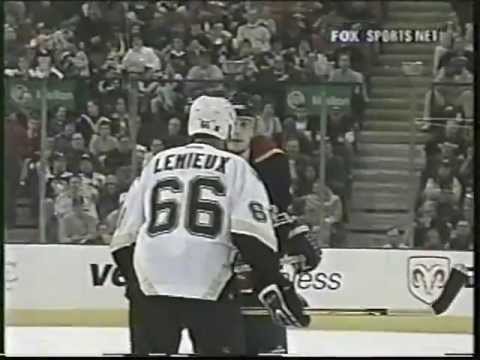 Mario Lemieux vs Brad Ference - YouTube